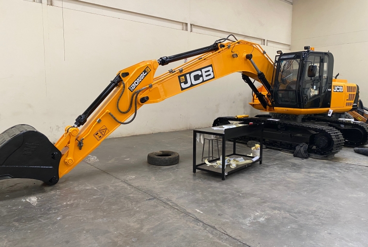 JCB JS205 Crawler Excavator - META Group